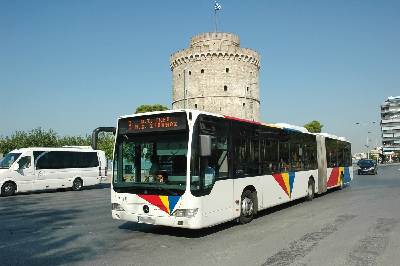 Ο ΟΑΣΘ “ξηλώνει” από τα λεωφορεία τα μηχανήματα έκδοσης εισιτηρίων ...