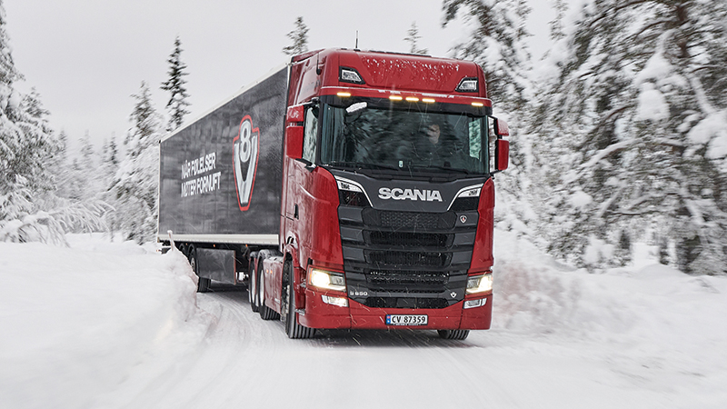 Scania Winter 2018: Οδηγούμε τα νέα Scania στα χιόνια | ΤΡΟΧΟΙ και TIR