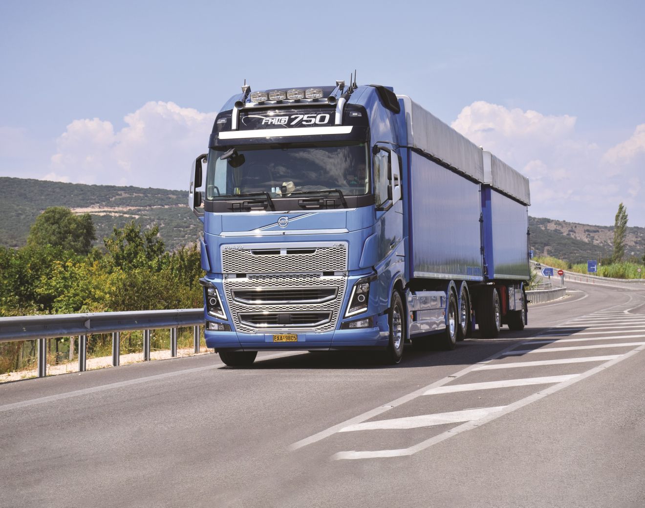 Volvo FH-16 750: Ισοπεδώνει τις ανηφόρες | ΤΡΟΧΟΙ και TIR