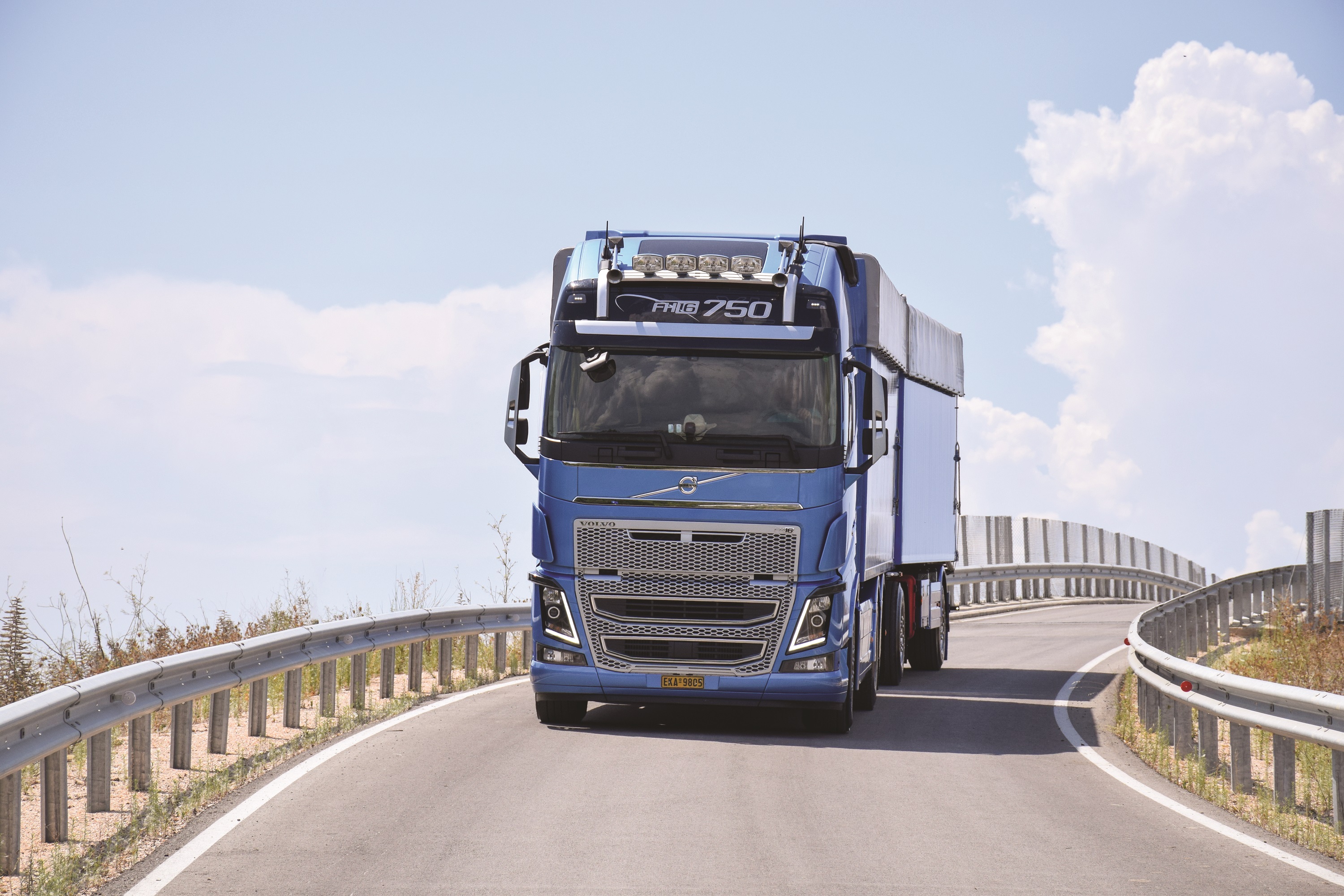 Volvo FH-16 750: Ισοπεδώνει τις ανηφόρες | ΤΡΟΧΟΙ & TIR